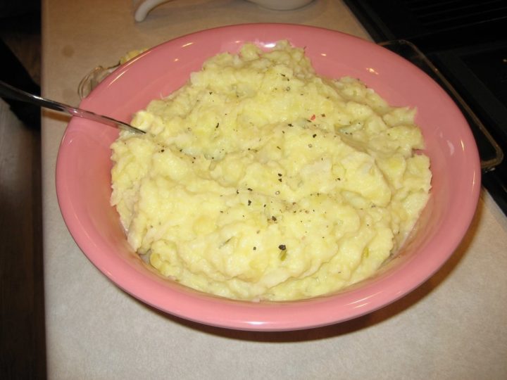 Recipe for Traditional Irish Colcannon (Mashed Potatoes & Cabbage)